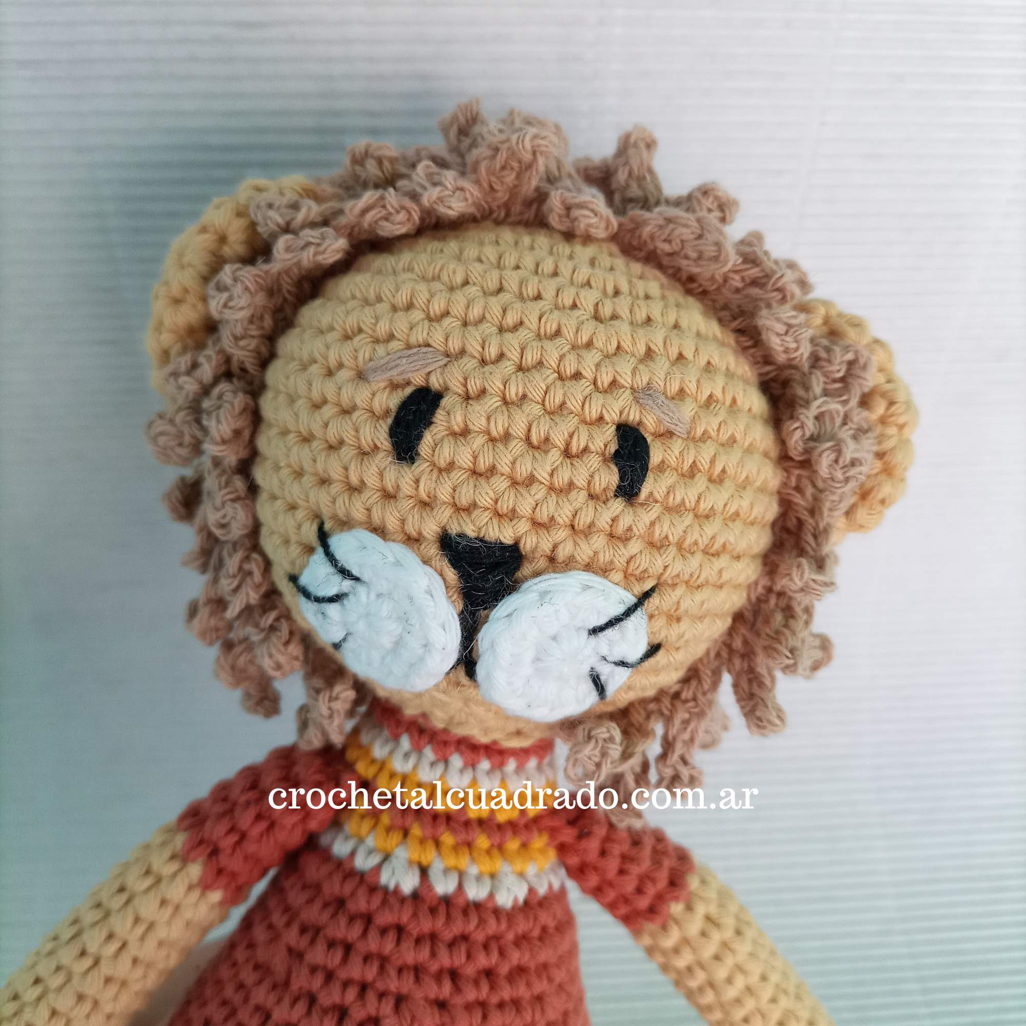 Aprende a tejer un León Amigurumi Patrón Gratis - Crochet al cuadrado
